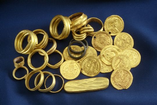 Kultur » Jan Eskildsen forsøger at løse mysteriet om Bornholms ...